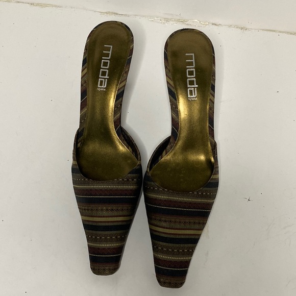 Moda | Shoes | Moda Multi Colored Fabric Womens Heels Size 9 See ...